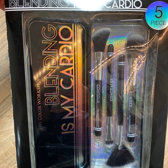 the color workshop | Makeup | The Color Workshop 5 Pc Face Brush Tin ...